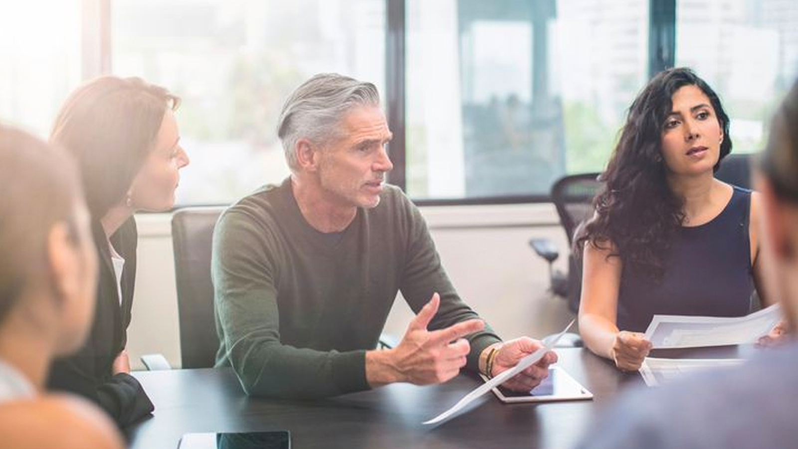 7 key differences between board of directors and executive committee | BoardPro